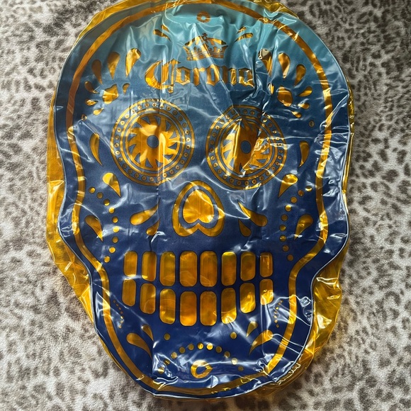 Corona | Party Supplies | Corona Festive Blue And Gold Skull Decoration ...